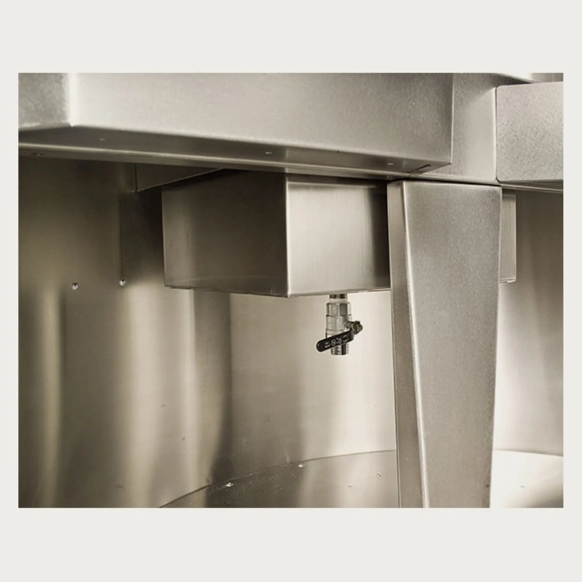 Wave Mobile Bar Metal